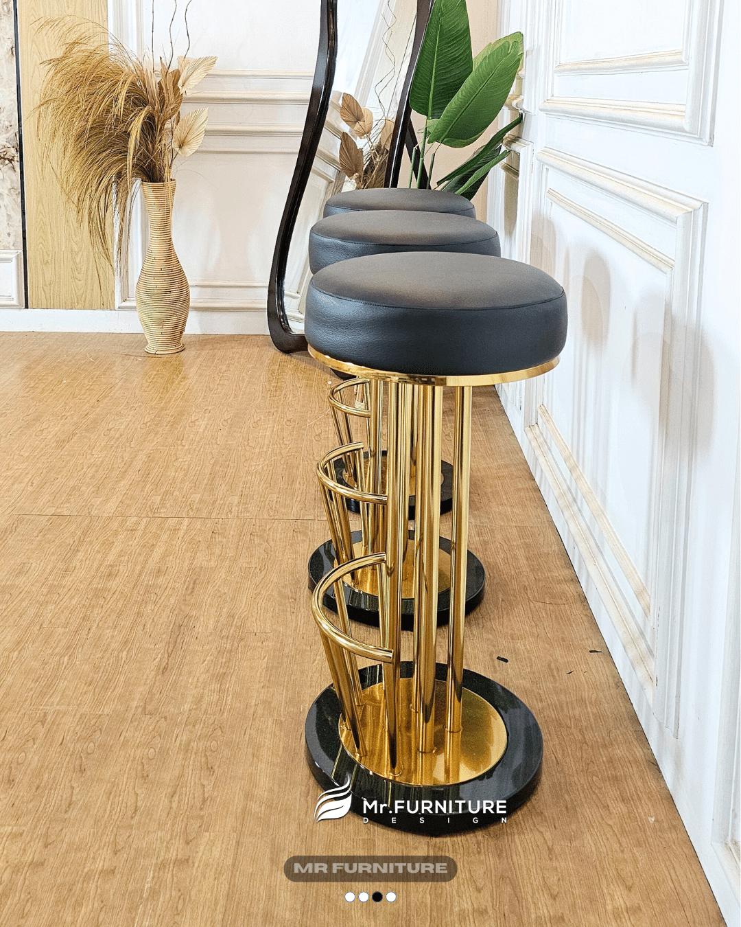 Kursi Bar Elegan Modern Stainless Steel Gold, Bar Stool Hitam Stainless ...